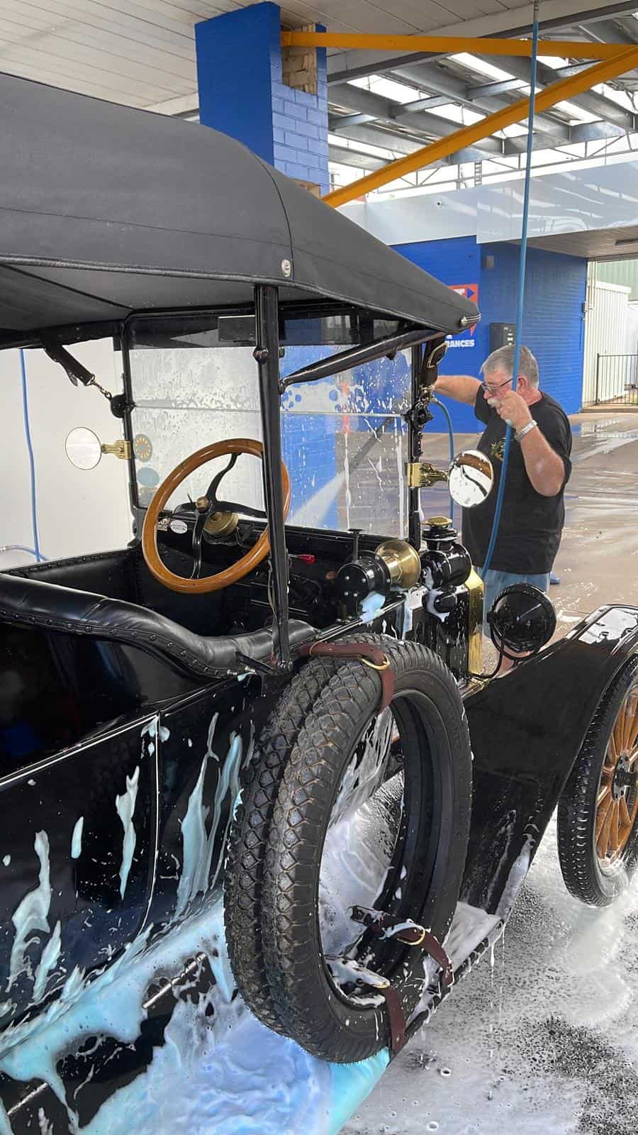 Manual Car Wash Bays - Car Lovers Express